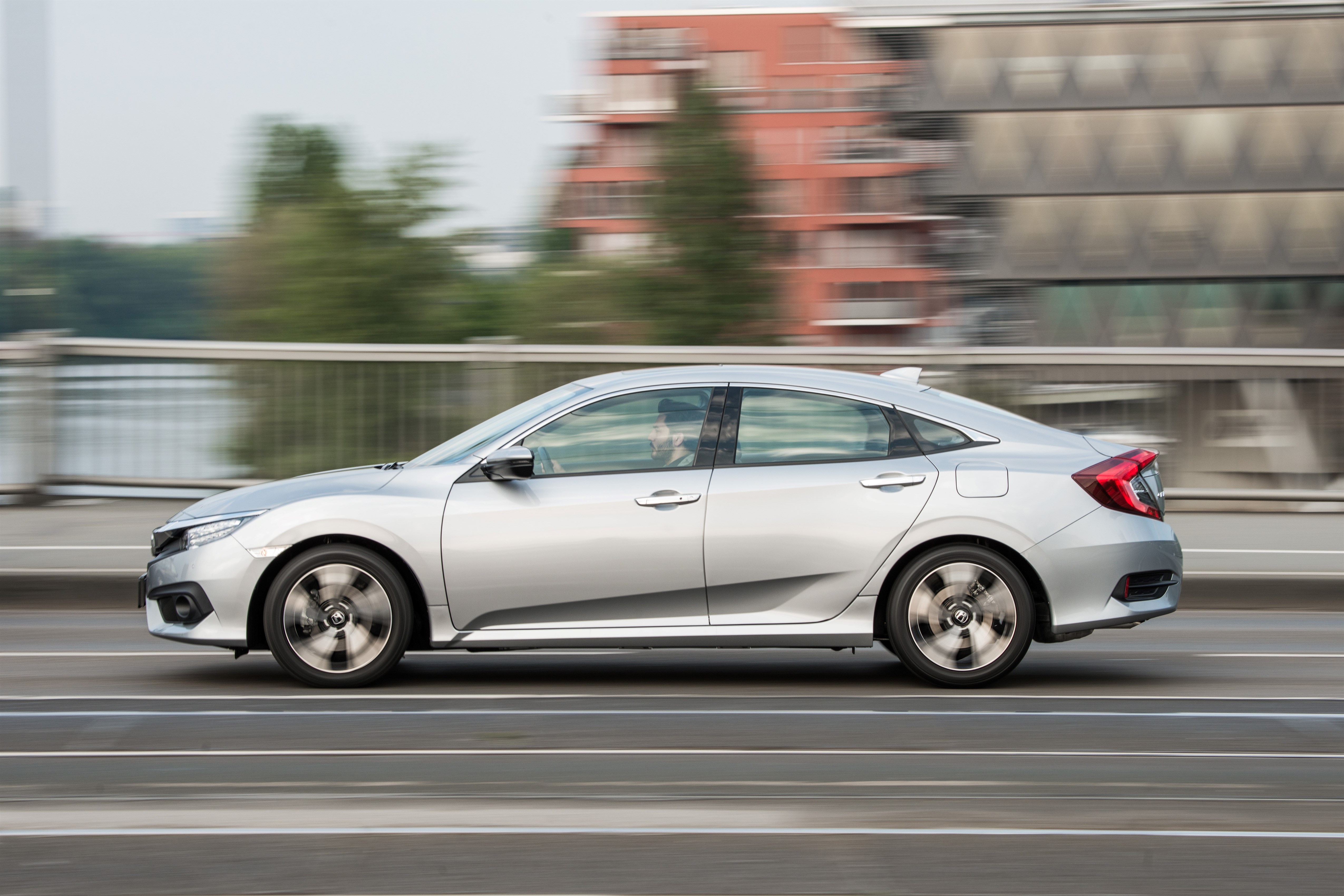 Honda Civic Limousine Preise, Modelle und Test | carwow.de