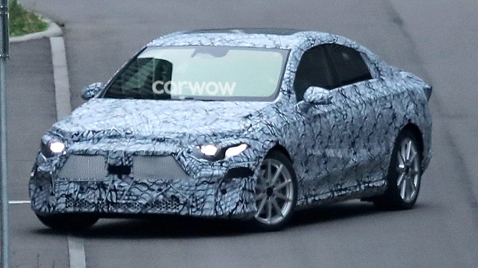 Neues Mercedes EQA Coupé gesichtet: Preise und Verkaufsstart | carwow.de