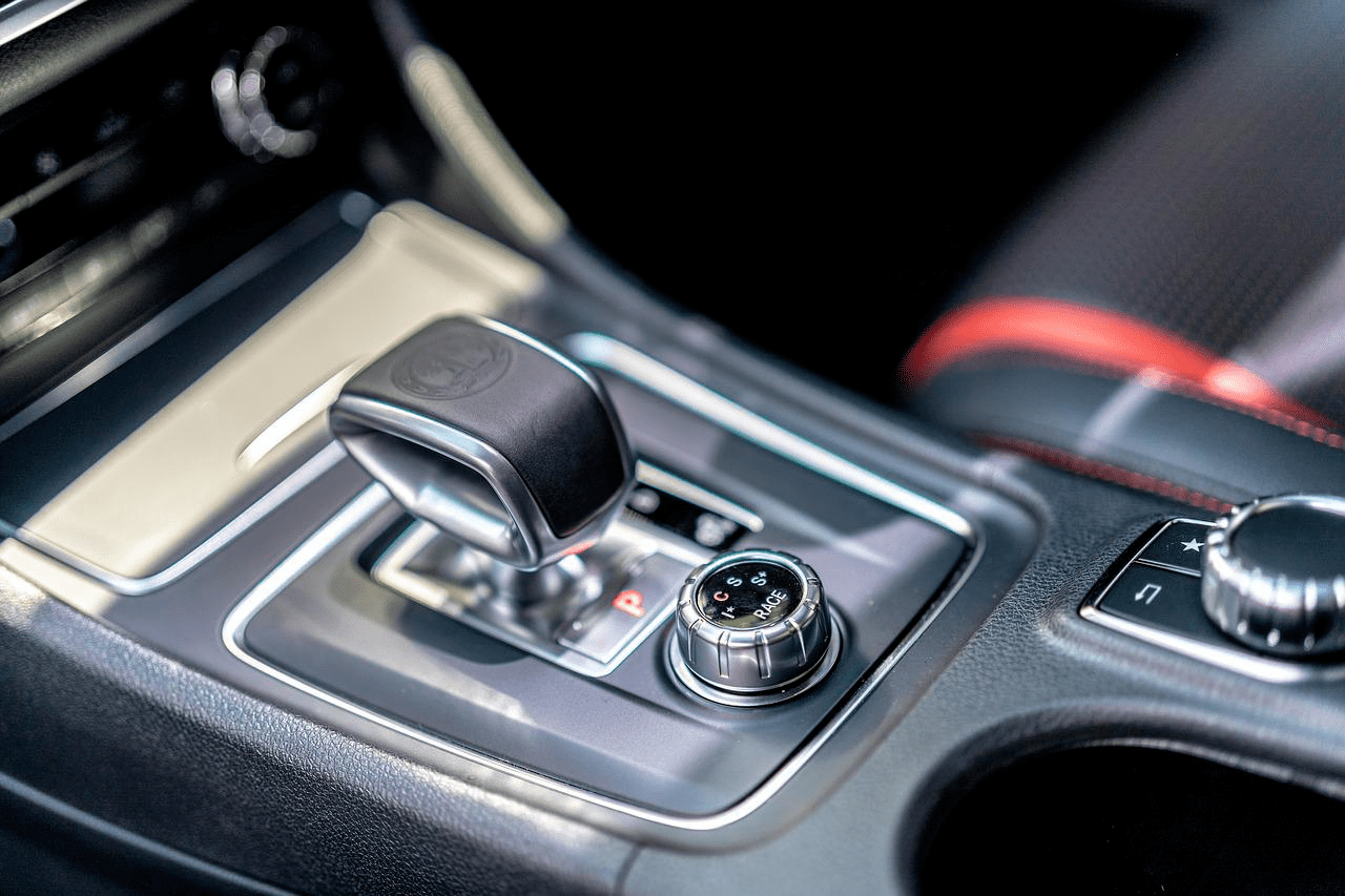 E wie elektrisch: Die elektrische Handbremse und ihre Funktion | carwow.de